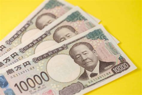 【申請しないともらえないお金5選】60歳・65歳～シニア向け「給付金＆手当」を紹介！”2カ月に1回”定期的にもらえる「年金生活者支援給付金」など… 年金関連・雇用保険関連のサポート制度 2