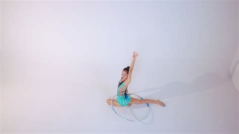 133 Girls Doing The Splits Stock Videos Footage And 4k Video Clips