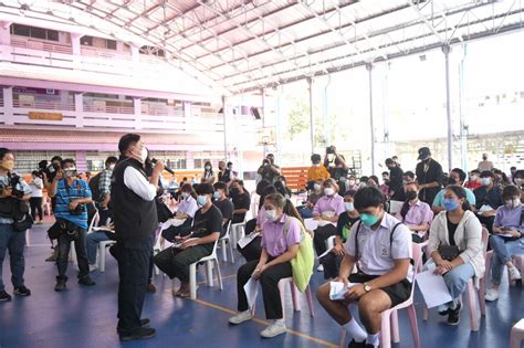 เช็คยอดนักเรียน ม ปลาย กทม ฉีดวัคซีน ไฟเซอร์ 6 จุดวันแรก