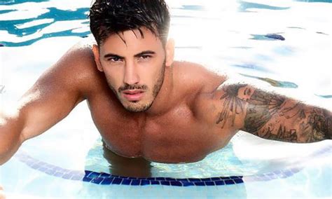 Ued Ivan Gonzalez Ha Scelto Con Il Cuore Wdonna It