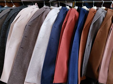 Бүх төрлийн эрэгтэй костюм Home