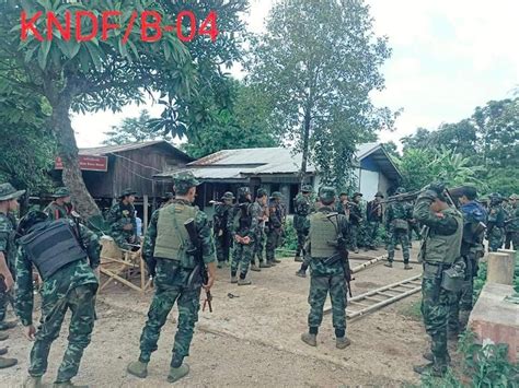 Khit Thit Media မတ္တရာတွင် စစ်သားများ စီးနင်းလာသည့် ဆိုင်ကယ် ၁၂