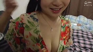 Un Ama De Casa Follada Cerca De Su Marido Parte Ver M S Https Bit Ly Raptor Xvideos