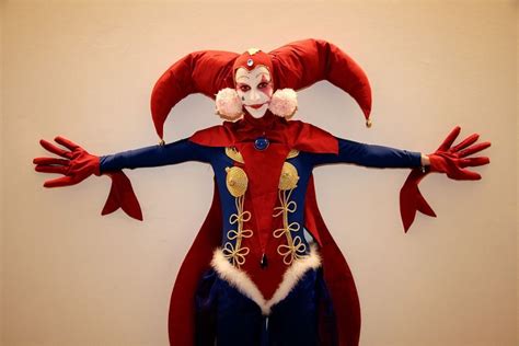 Vallankumous Syntyy Vitsailemalla Antroblogi