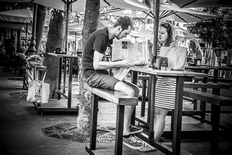 무료 이미지 검정색과 흰색 화이트 거리 사진술 도시의 여행 후지 필름 검은 단색화 Bw 검정 흰색 Ngc 스냅 사진 영상 그것 후지쯔 1