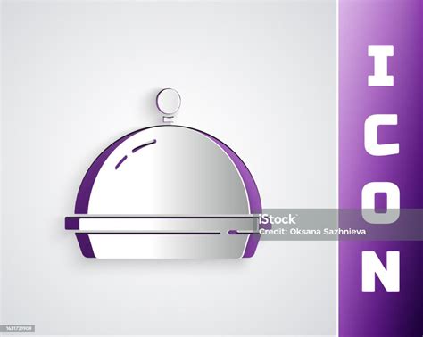 회색 배경에 고립 된 음식 아이콘 의 트레이로 덮여 종이 잘라 트레이와 뚜껑 뚜껑이 있는 레스토랑 클로쉬 주방용품 기호 종이