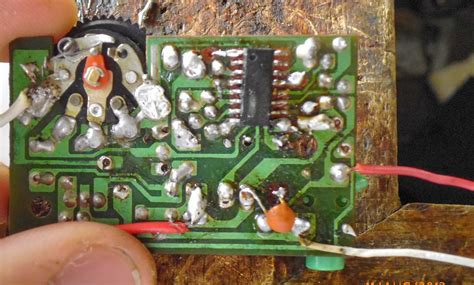 DIY HOW TO MAKE WIRELESS HEADPHONES Trybotics