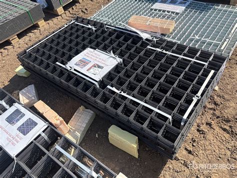 Quantity Of 40 36 In X 72 In Black Metal Rail Panel Unused