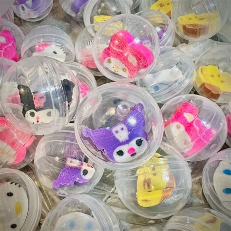 28 Mm Capsule Toys With Sanrio Eraser Candy Vending Machine Refill Give