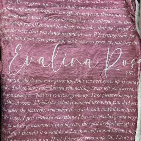 Swift Wrapping Paper Swift Wrap Tis The Damn Season T Wrapping Christmas Tree Farm Ts Fan