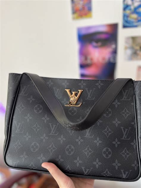 Стильная Сумка LV для работы/универа - Сумки через плечо Алматы на Olx