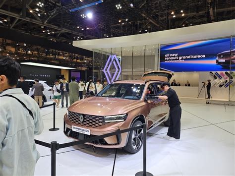 At포토 르노코리아 뉴 르노 그랑 콜레오스 최초 공개