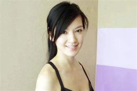 岁林熙蕾一家近照曝光 大女越长越像富商爸爸 小女儿五官精致 阿波罗新闻网