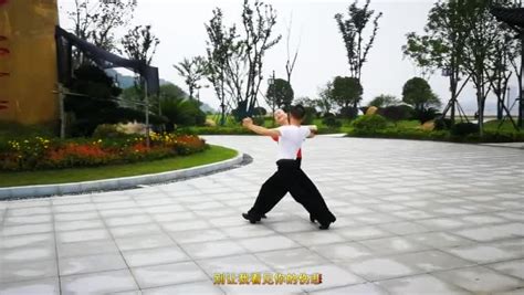 交谊舞：慢三，音乐《黄玫瑰》