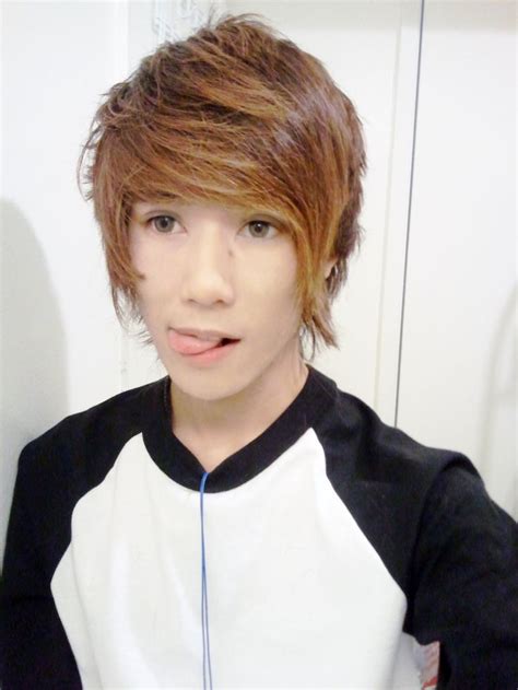 40 Cool Emo Hairstyles For Guys Creative Ideas Emo Hairstyles For