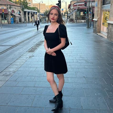 Picture Of Isabelle Poloner