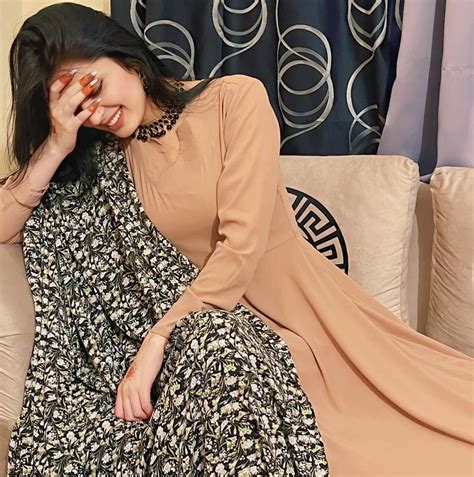 Neha Indian Escort In Dubai 12