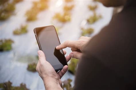 Cara Cerdas Hentikan Orang Iseng Yang Intip Ponsel Anda Jogjaaja