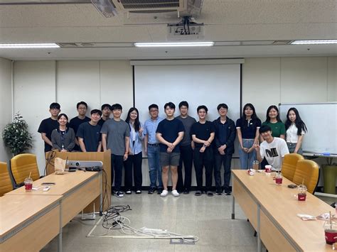 2025 연구실 졸업생 양현호 박사 방문 Gallery 카이스트 3dmnsl