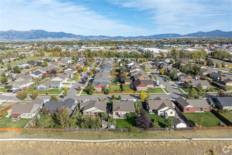 Four Corners Neighborhood Guide Living In Four Corners