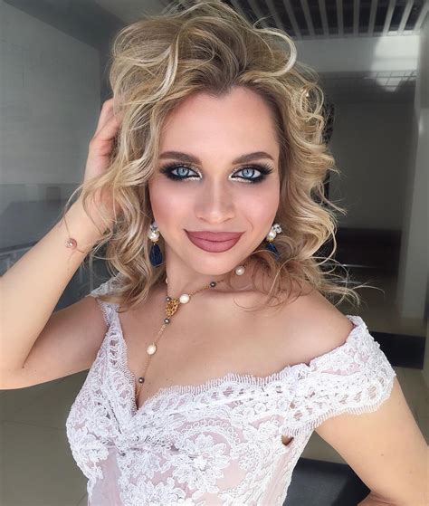 Discover 34 Bridal Makeup Looks For Your Special Day Elegance