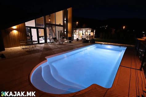 Вила со базен џакузи и одличен поглед на Скопје Kajak Mk