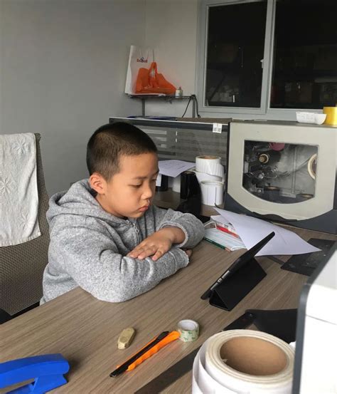 居家学习好榜样线上弘扬正能量数学科组线上报道一 作业