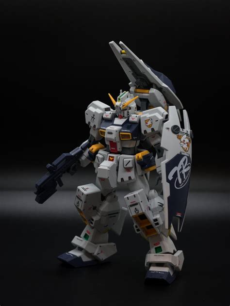 Hazel Custom Advancing Through R Gunpla