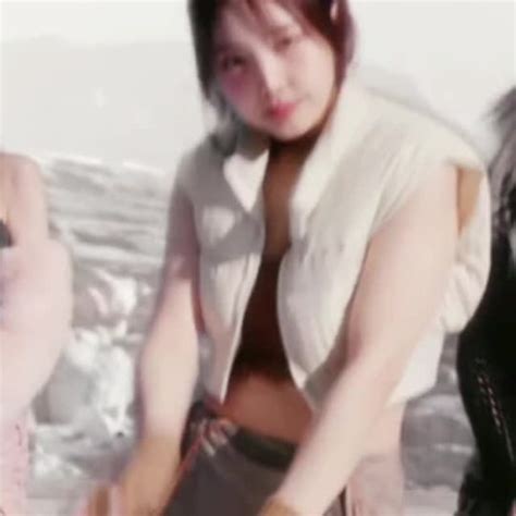 나연 Tumbex
