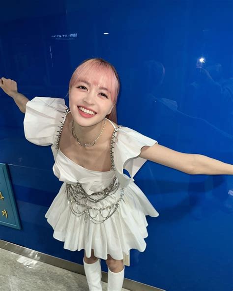 230108 Nmixx Instagram Update Lily Rnmixx