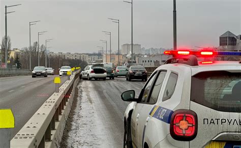 У столиці через ДТП ускладнено рух транспорту деталі Вечірній Київ