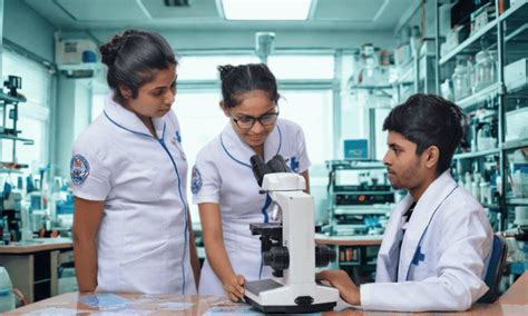 Medial Laboratory Assistant Iva Para Medical Campus