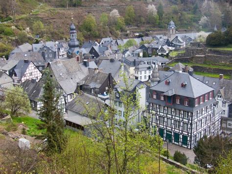 Premium Photo | Monschau germany