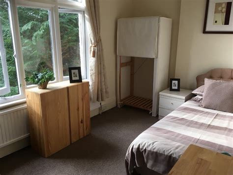Single Room Totally Self Contained In Blackwater Surrey Gumtree