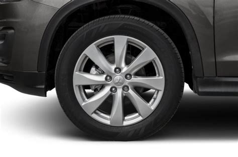 2015 Mitsubishi Outlander Sport Pictures