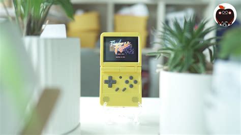 4만원대 접는 휴대용 게임기 Youtube