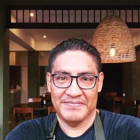 Victor Lara Victorlara482 • Threads Say More