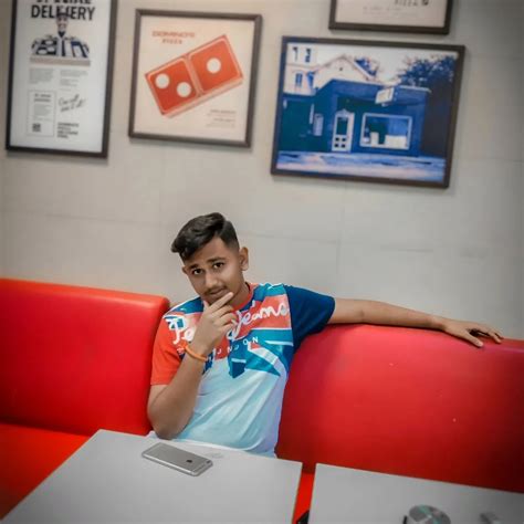 𝐀𝐊𝐀𝐑𝐒𝐇 🦅 Beingakarsh • Instagram Photos And Videos