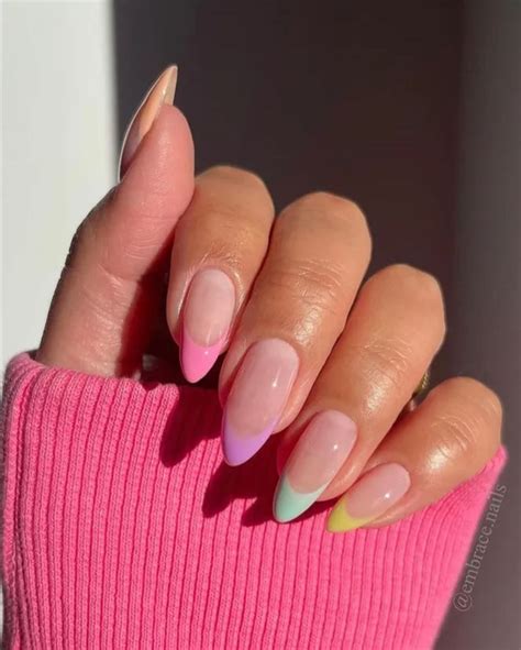 Найцікавіші тренди манікюру на весну 2025 року Читайте на Ukr Net