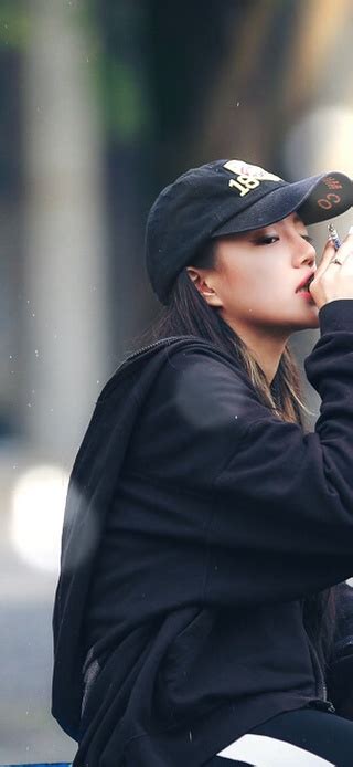 孤独的女孩动漫手机动态壁纸 动漫手机壁纸下载 元气壁纸