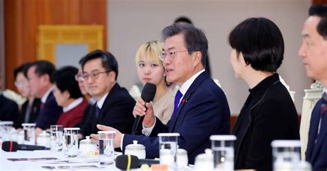 세계 최악 출산율인데 文은 저출산위 회의 한번도 주재 안했다