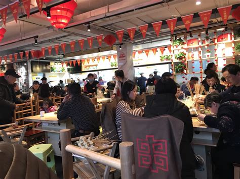 2023袁记串串香 新南门店 美食餐厅 并且爆满外面还排队呢很 去哪儿攻略