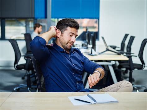 Signs Of Interest Body Language 21 Body Language Signs That A Guy Is Interested