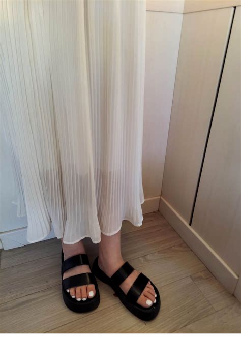 발편한 샌들 통굽 여성 키높이 발볼넓은 푹신한 편한 여름 휴양지 쿠션 샌들 슬리퍼