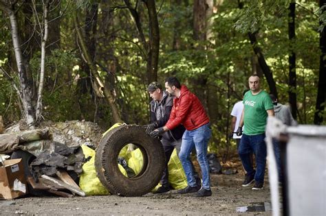 „Моят зелен град“ обедини 1 000 доброволци от Кока Кола в разделното събиране на отпадъци от 7