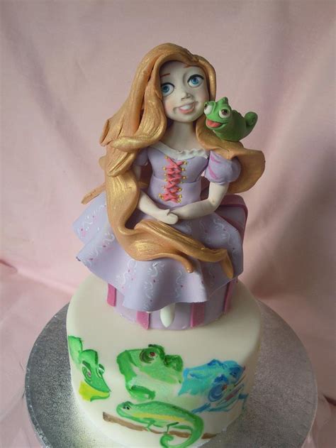 Chamaleon And Rapunzel Decorated Cake By Caterina Cakesdecor