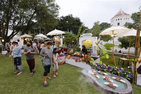 เริ่มต้นอย่างเป็นทางการ “สีสันแห่งสายน้ำ มหกรรมลอยกระทง ปี 2565” สวนสันติชัยปราการ