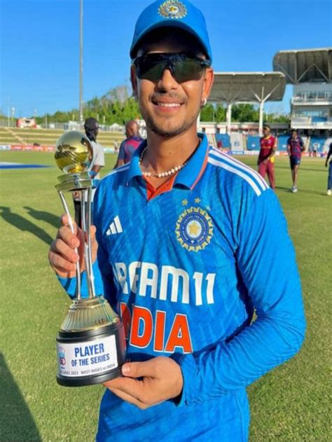 11 సిక్స్‌లతో 173 పరుగులు చరిత్ర సృష్టించిన ఇషాన్ కిషన్ Tv9 Telugu