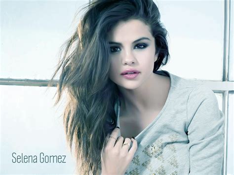 Selena Gomez Christmas Wallpapers Wallpapersafari