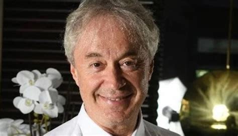 Ünlü Sunucu Metin Uca Hayatını Kaybetti